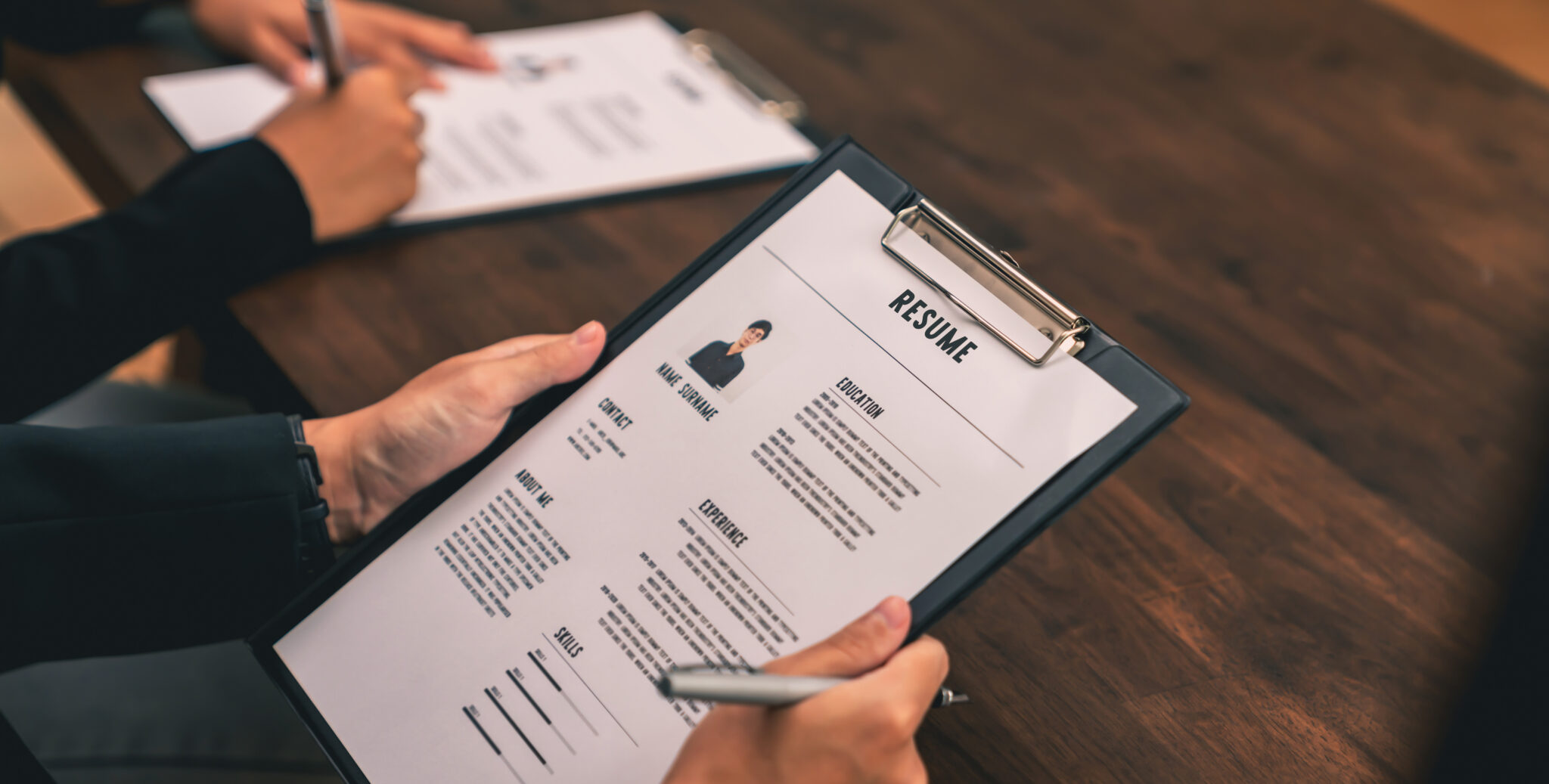 How to Review a Resume Effectively: A Complete Guide