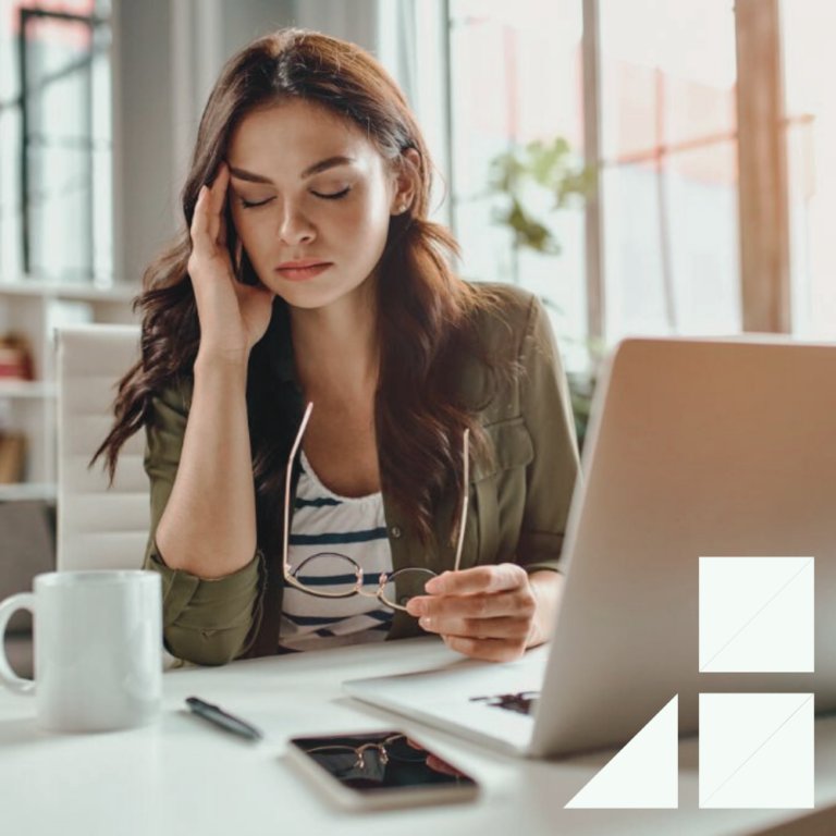 How to Introduce Yourself at Work (With Examples)